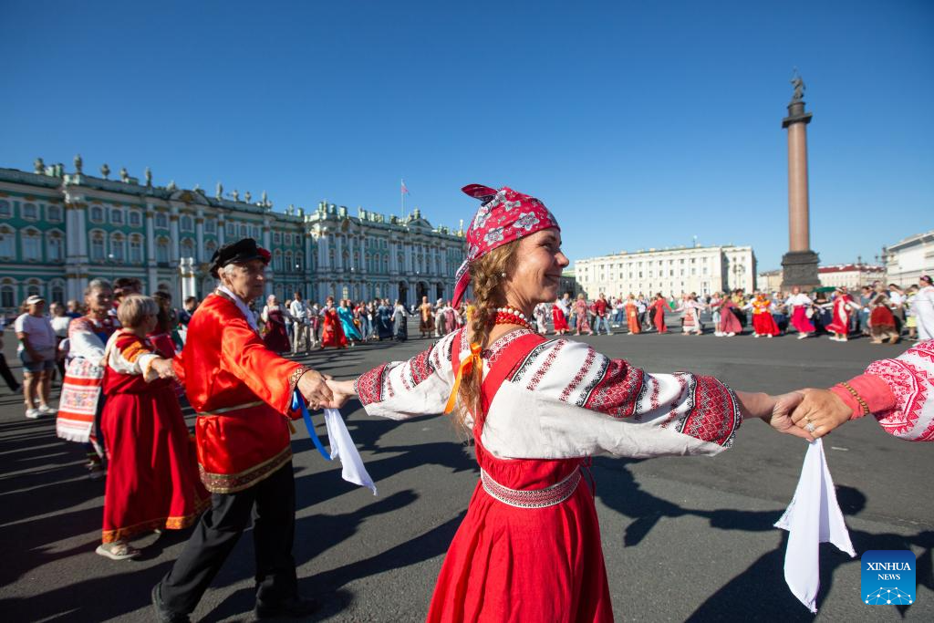 7th "Russian Circle Dance" int'l festival kicks off-Xinhua