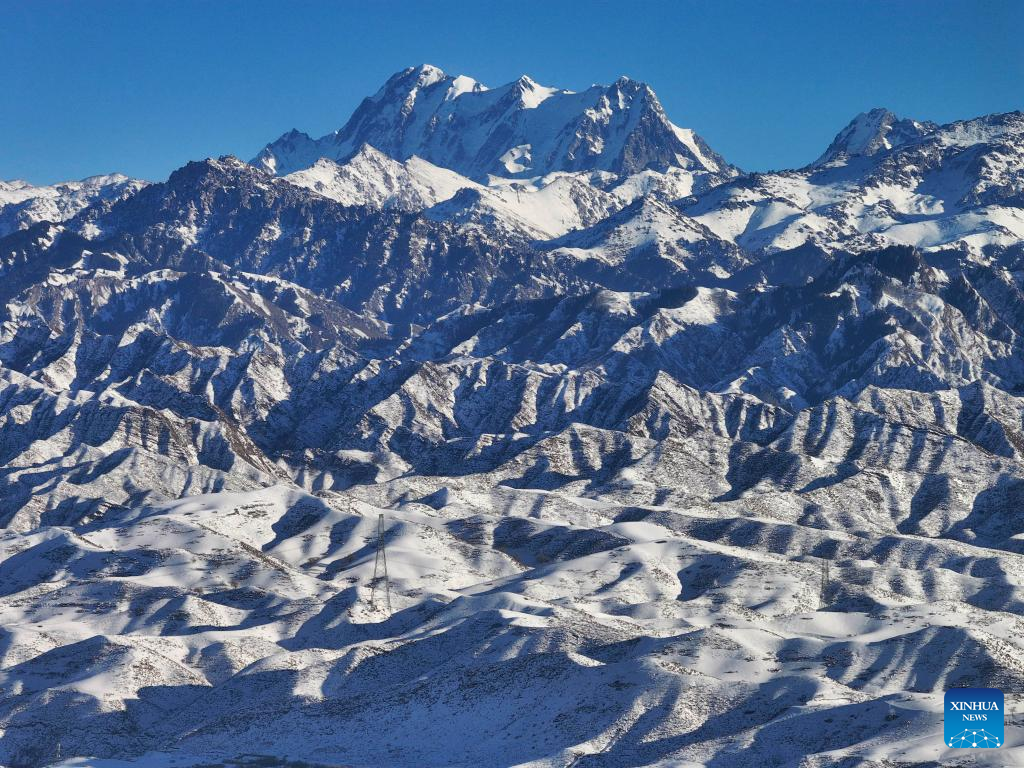 Winter tourism gaining popularity in Xinjiang's Tianshan Village-Xinhua