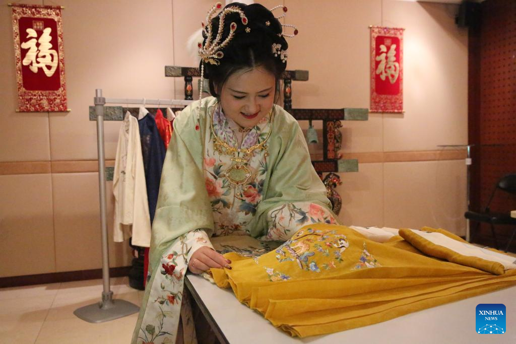 Feature: Traditional Chinese Hanfu designs debut in Malta -Xinhua