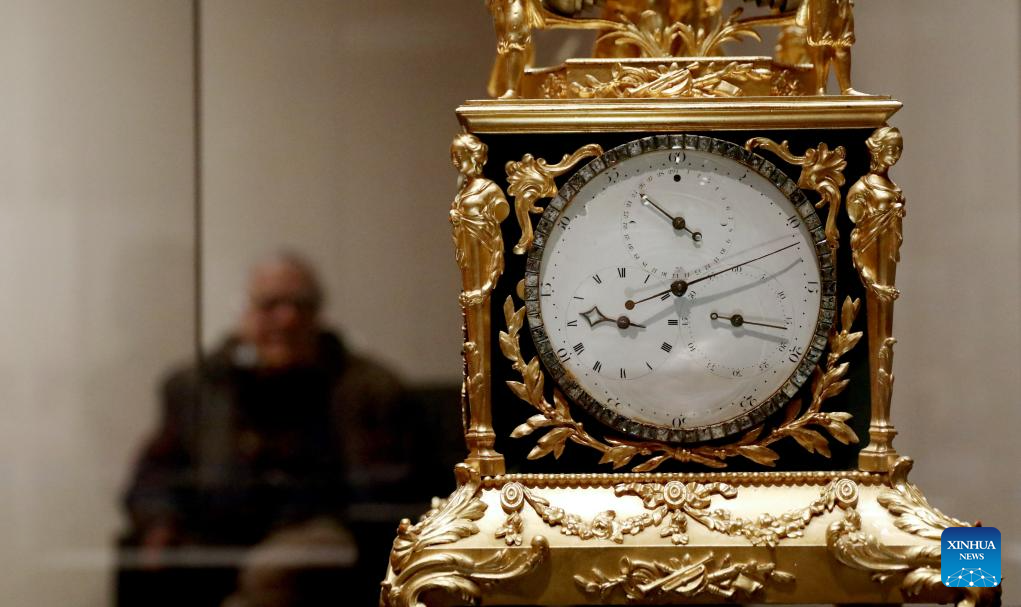 Antique clocks from China's Palace Museum on exhibition in London-Xinhua