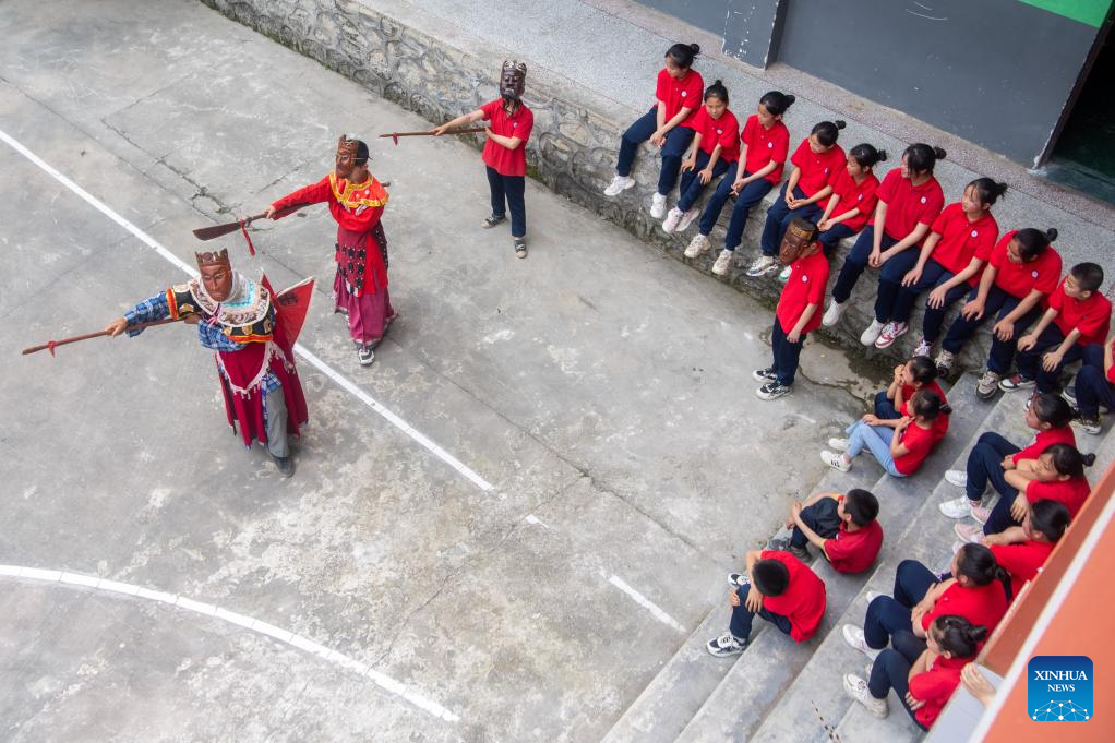 Art rooted in paddy fields: Yangxi Opera artists in SW China's ...