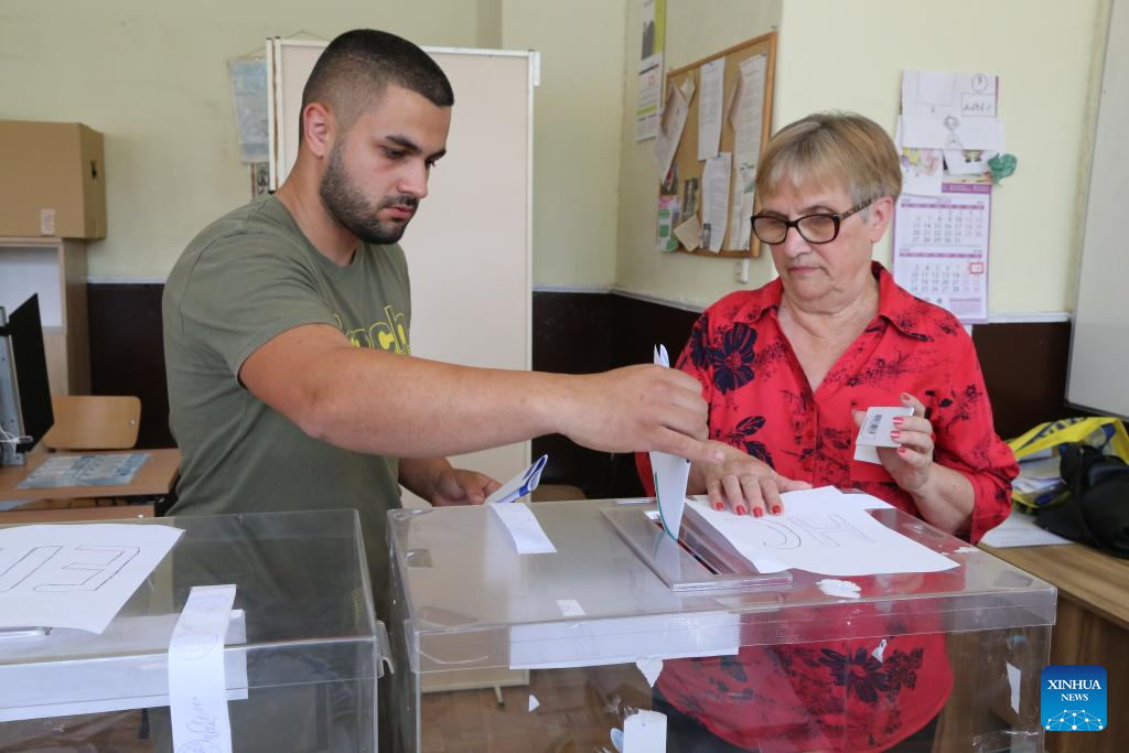 Bulgarians vote in elections for National Assembly, European Parliament ...