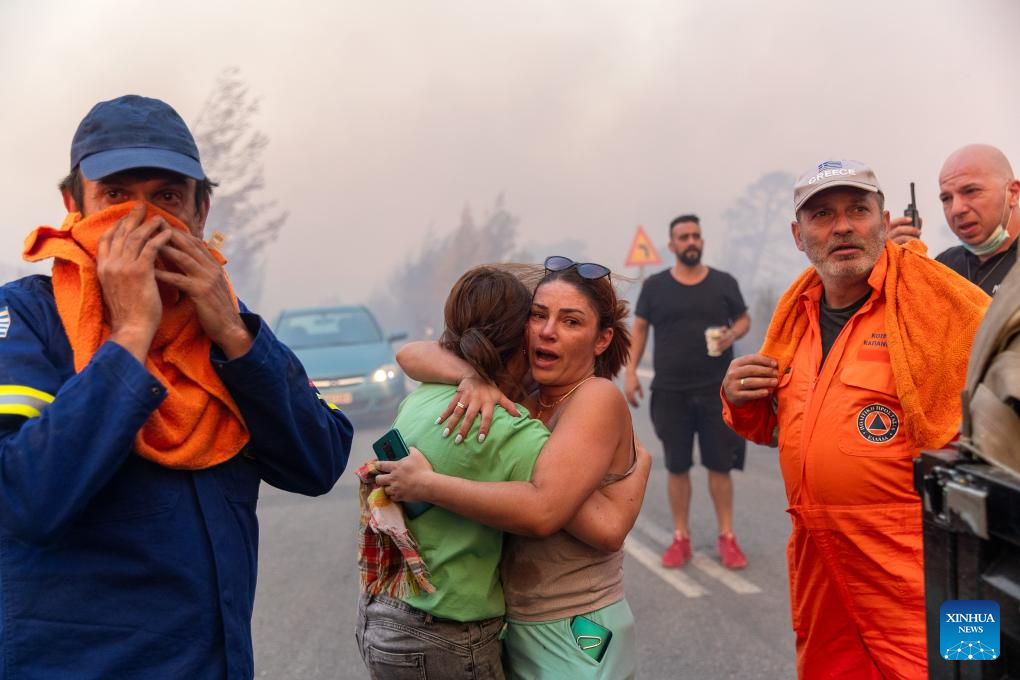 Raging fire forces more evacuations in Greece -Xinhua