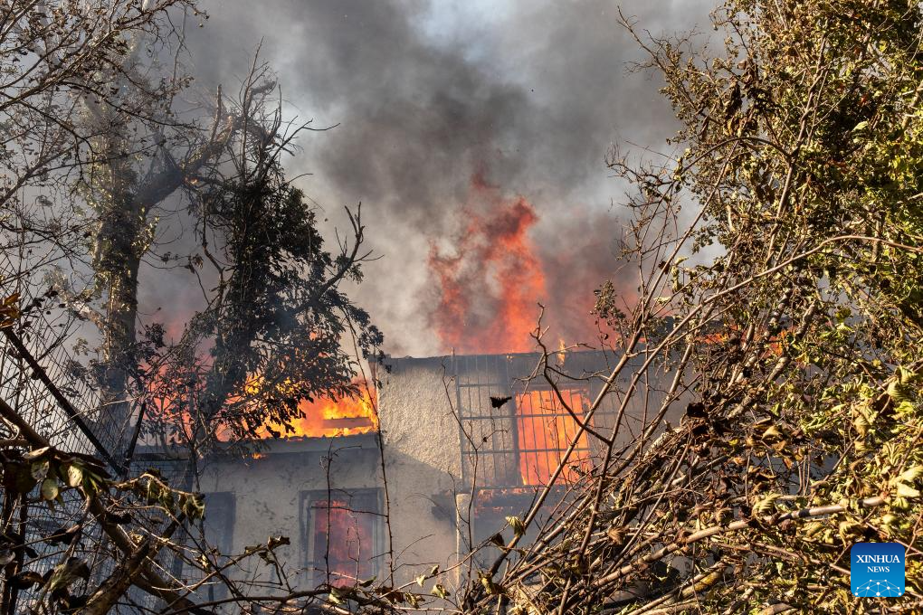 Raging fire forces more evacuations in Greece -Xinhua