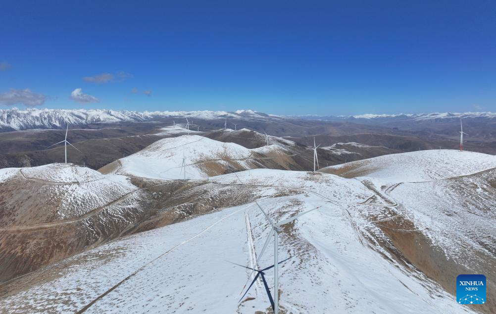 China Focus: World's highest wind farm powers up clean energy ...