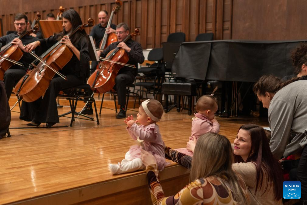 Serbia's Philharmonic brings Beethoven to babies in unique concerts-Xinhua