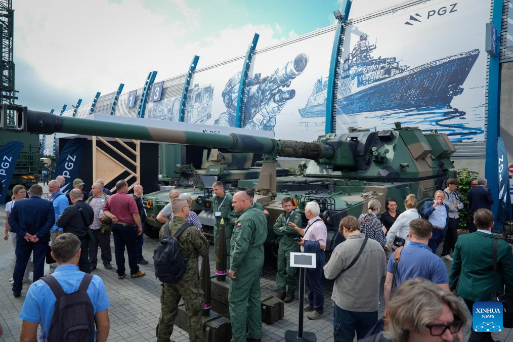 People visit 33rd International Defence Industry Exhibition in Poland ...