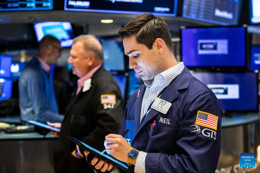 U.S.-listed Chinese firms trade lower-Xinhua