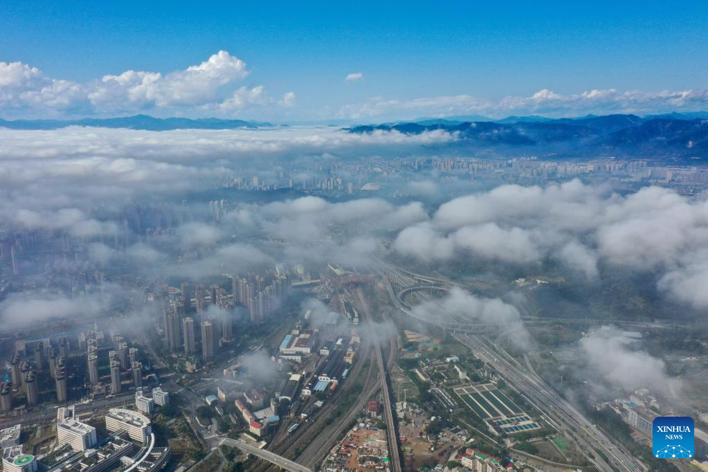 Advection fog on Guling Hill, SE China-Xinhua