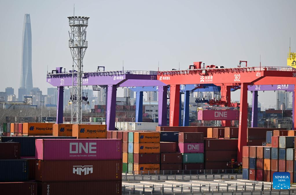Full Internet of Things container terminal of Tianjin Port -Xinhua