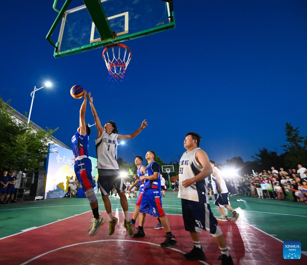 Basketball competition participated by local residents held in Hangzhou ...