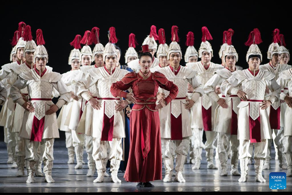 Chinese dance drama "Mulan" staged at Kennedy Center in Washington-Xinhua