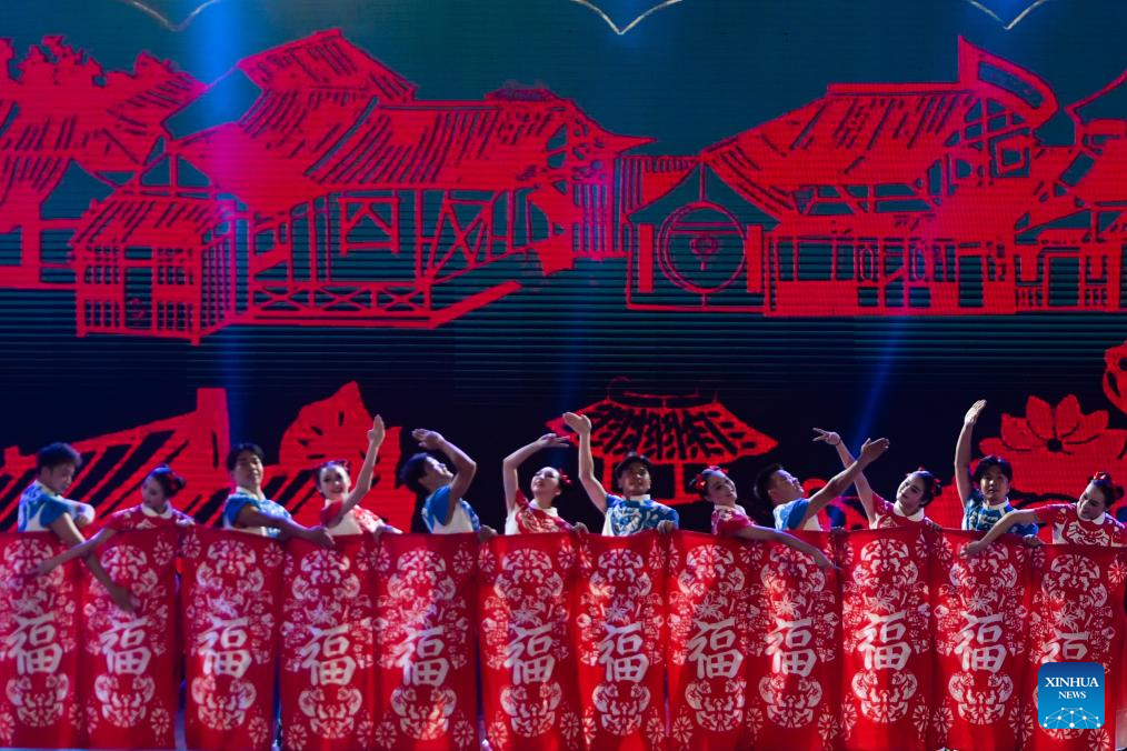 Across China: Young people infuse vibrancy into Chinese square dancing ...