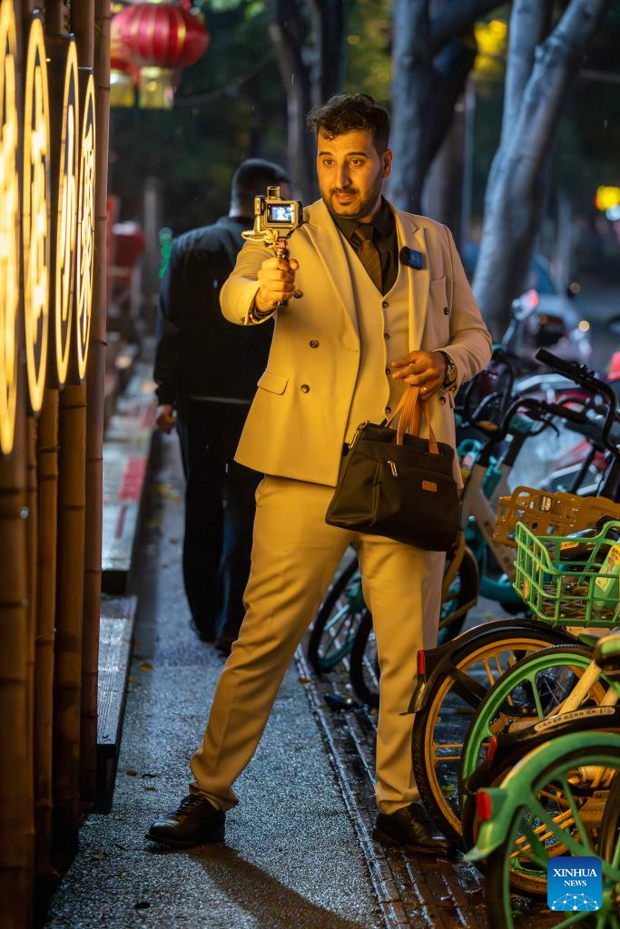 Iraqi food vlogger gains millions of fans in China-Xinhua