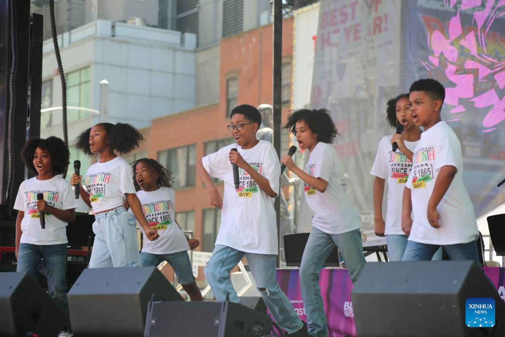 New Yorkers celebrate Juneteenth despite heat wave-Xinhua