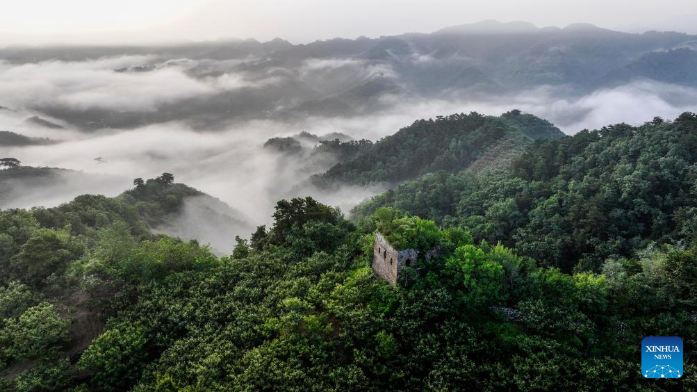 Scenery of Great Wall shrouded in clouds in Hebei-Xinhua