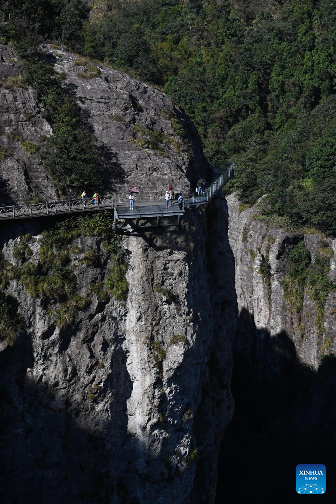 Yandang Mountain in east China attracts millions of visitors-Xinhua