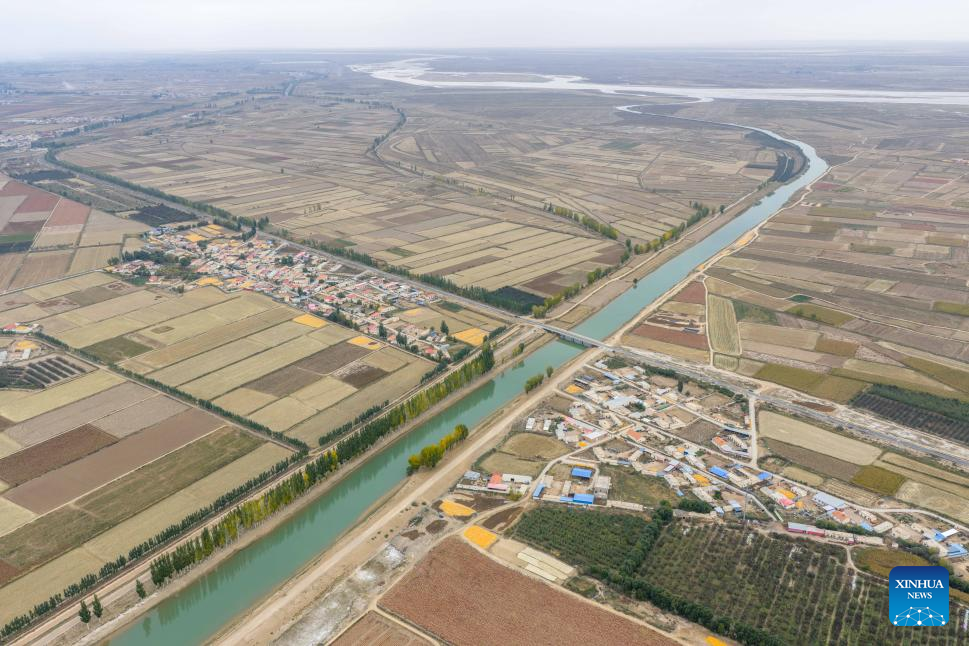 Seasonal irrigation underway in Bayannur, N China's Inner Mongolia-Xinhua