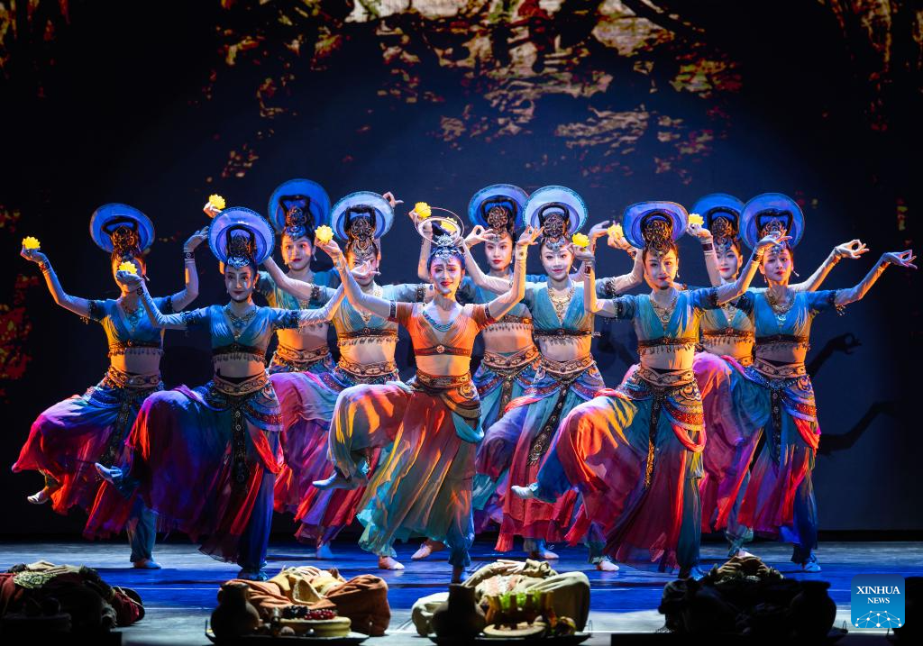 Chinese dance drama Oriental Legend performed in Toronto, Canada-Xinhua